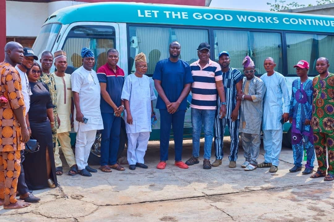 LG Polls: Excitement As Akinola Meets APC Chairmanship, Councilorship ...